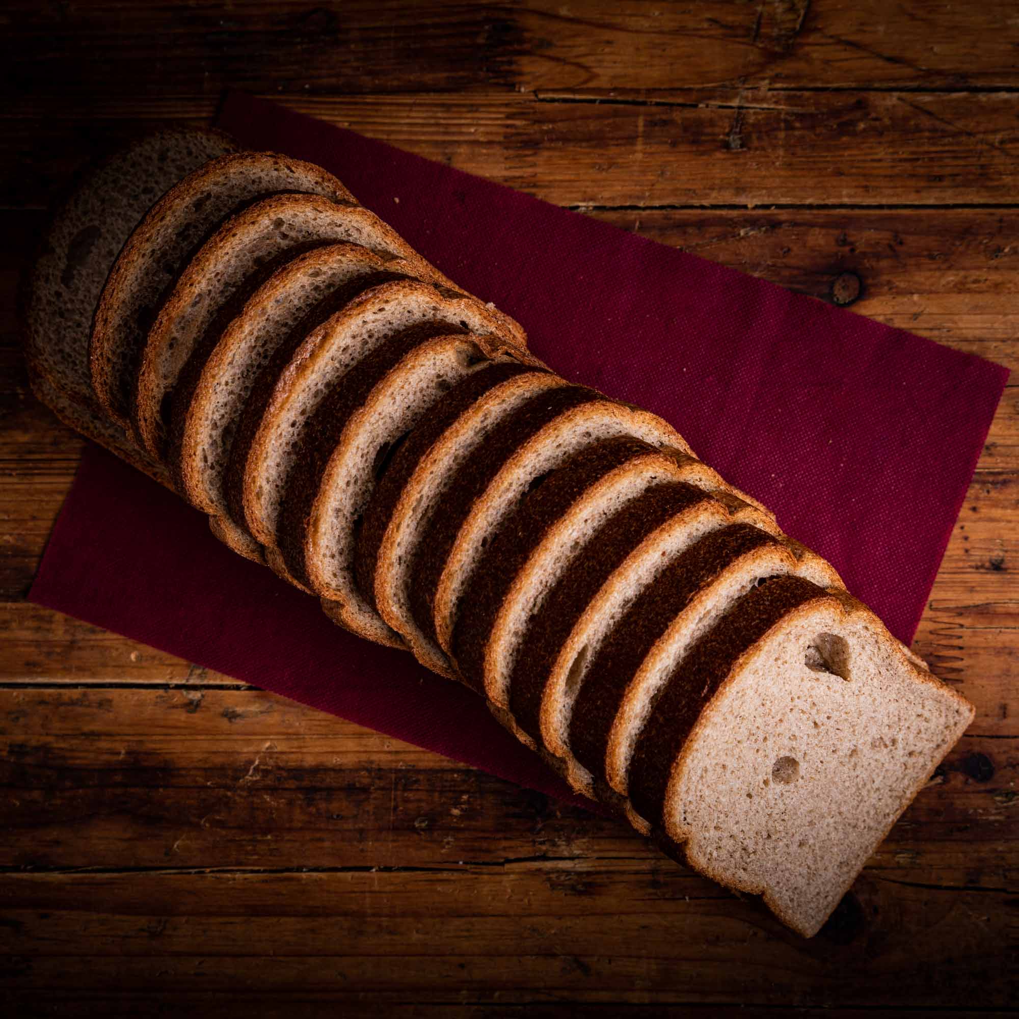 PAN DE MOLDE DE CENTENO (500g-rebanado) – La Colegiala